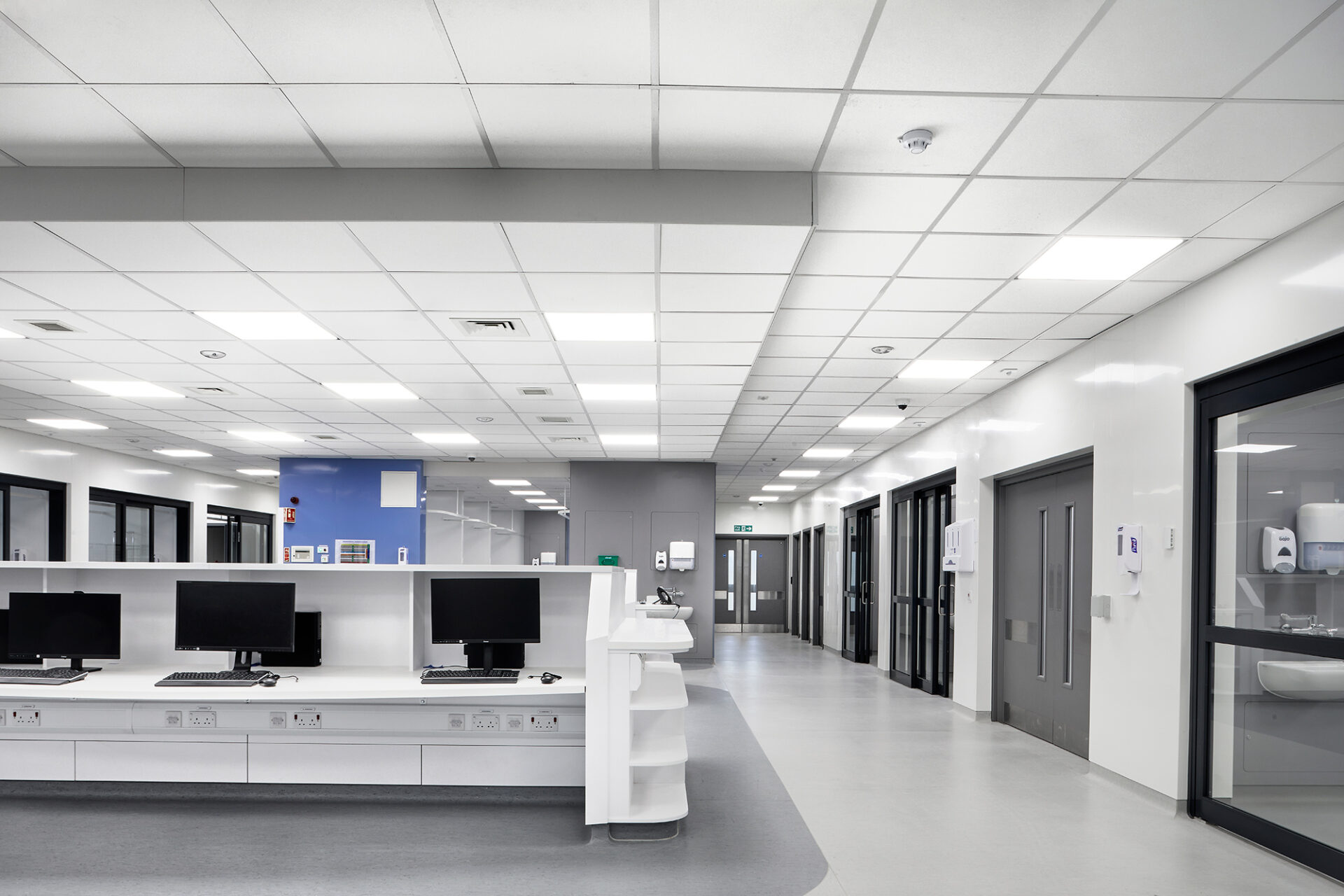 Hygienic Hospital Ceiling Tiles for Healthcare Settings | Zentia